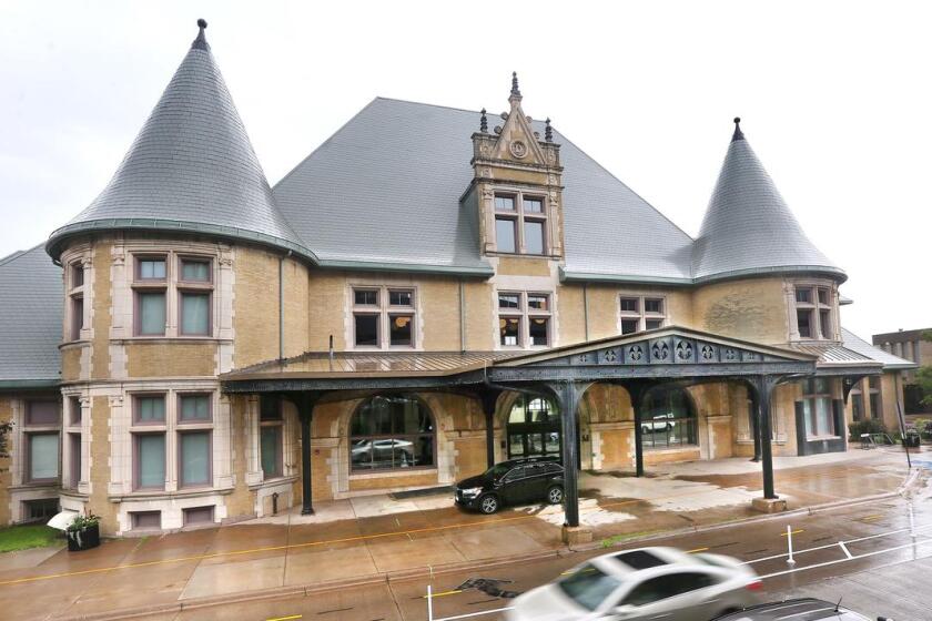 Duluth Depot Foundation To Award Scholarships For Art Education