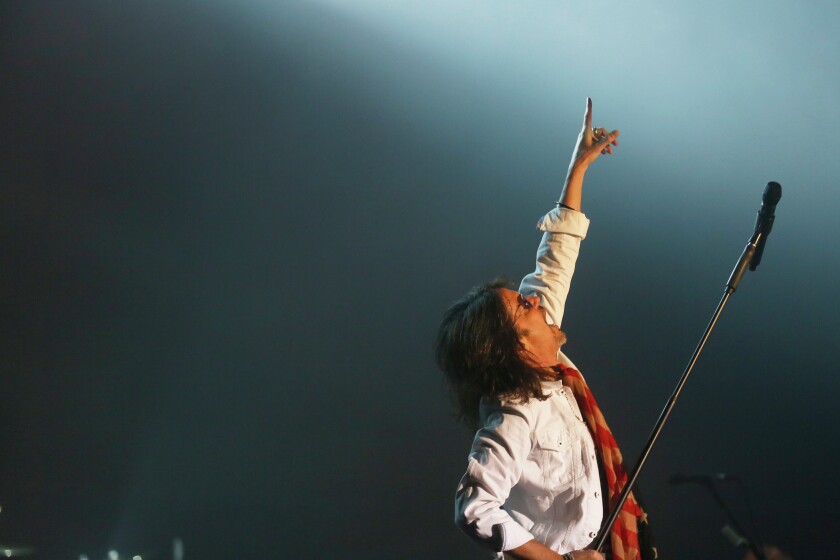 Review Foreigner Rocks Fargo With Some Help From Hawley Choir