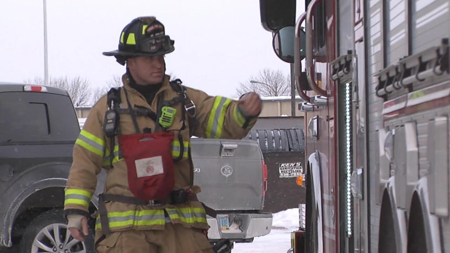 Fargo firefighters extinguish garage fire - InForum | Fargo, Moorhead ...