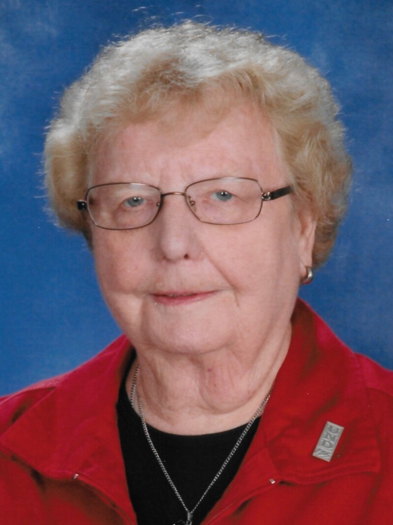 Colleen Mae Johnston Crow - Grand Forks Herald | Grand Forks, East ...