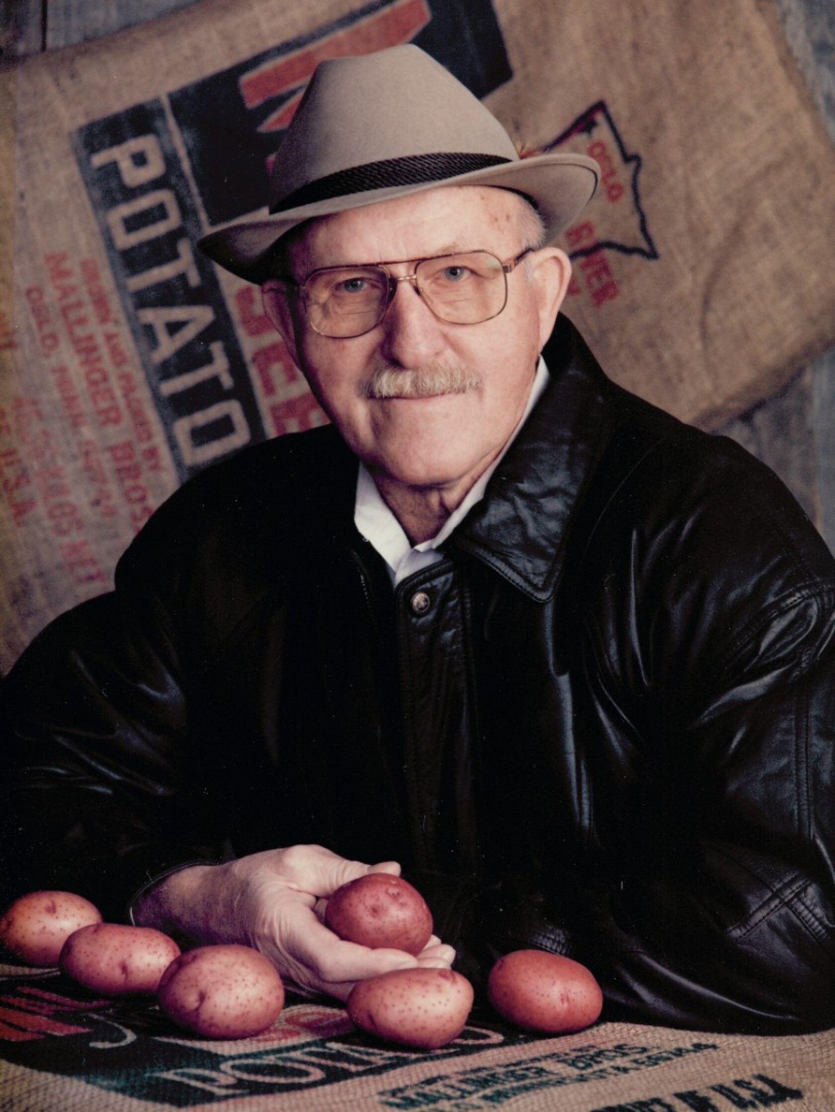 Earl H. Mallinger - Grand Forks Herald | Grand Forks, East Grand Forks ...