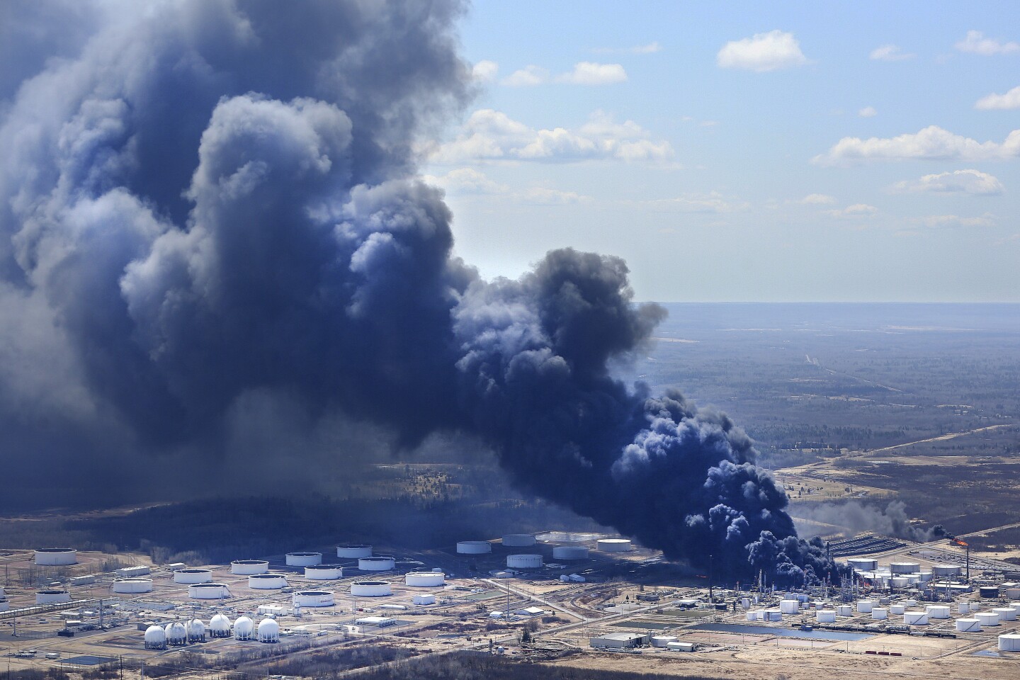 Workers Lawsuit Over Superior Refinery Explosion Moves Forward