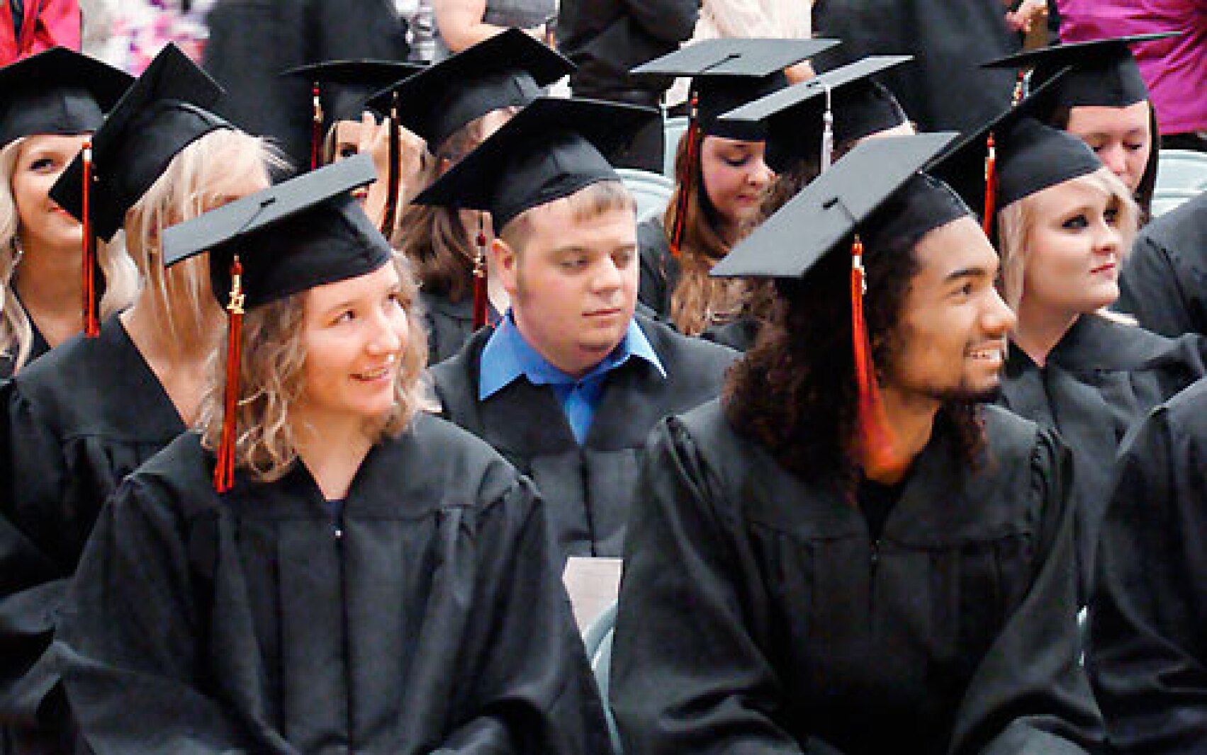 Jefferson High School seniors graduate - Alexandria Echo Press | News ... Jefferson High School seniors graduate - Alexandria Echo Press | News ...