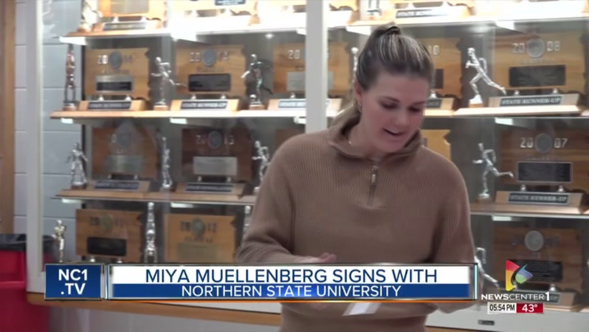 Miya Muellenberg Signing 12-24-2025 - Rapid City, South Dakota | News ...