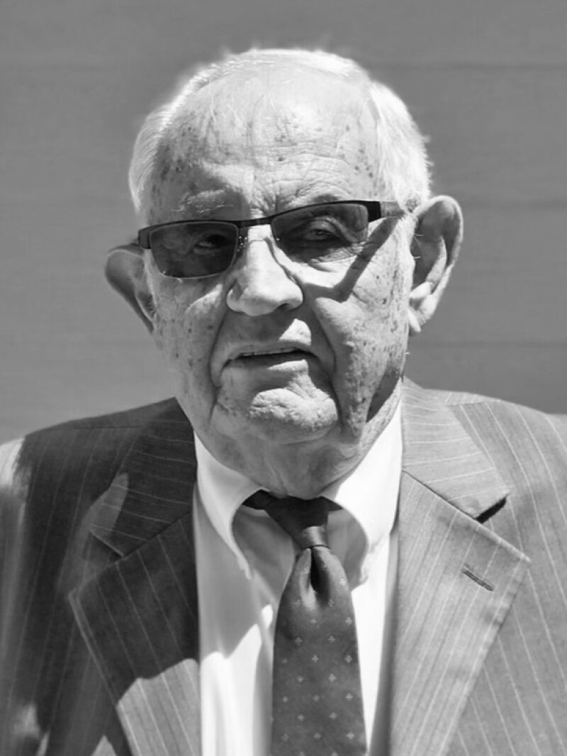 Robert “Bob” Cloyes McCurry - The Dickinson Press | News, weather ...